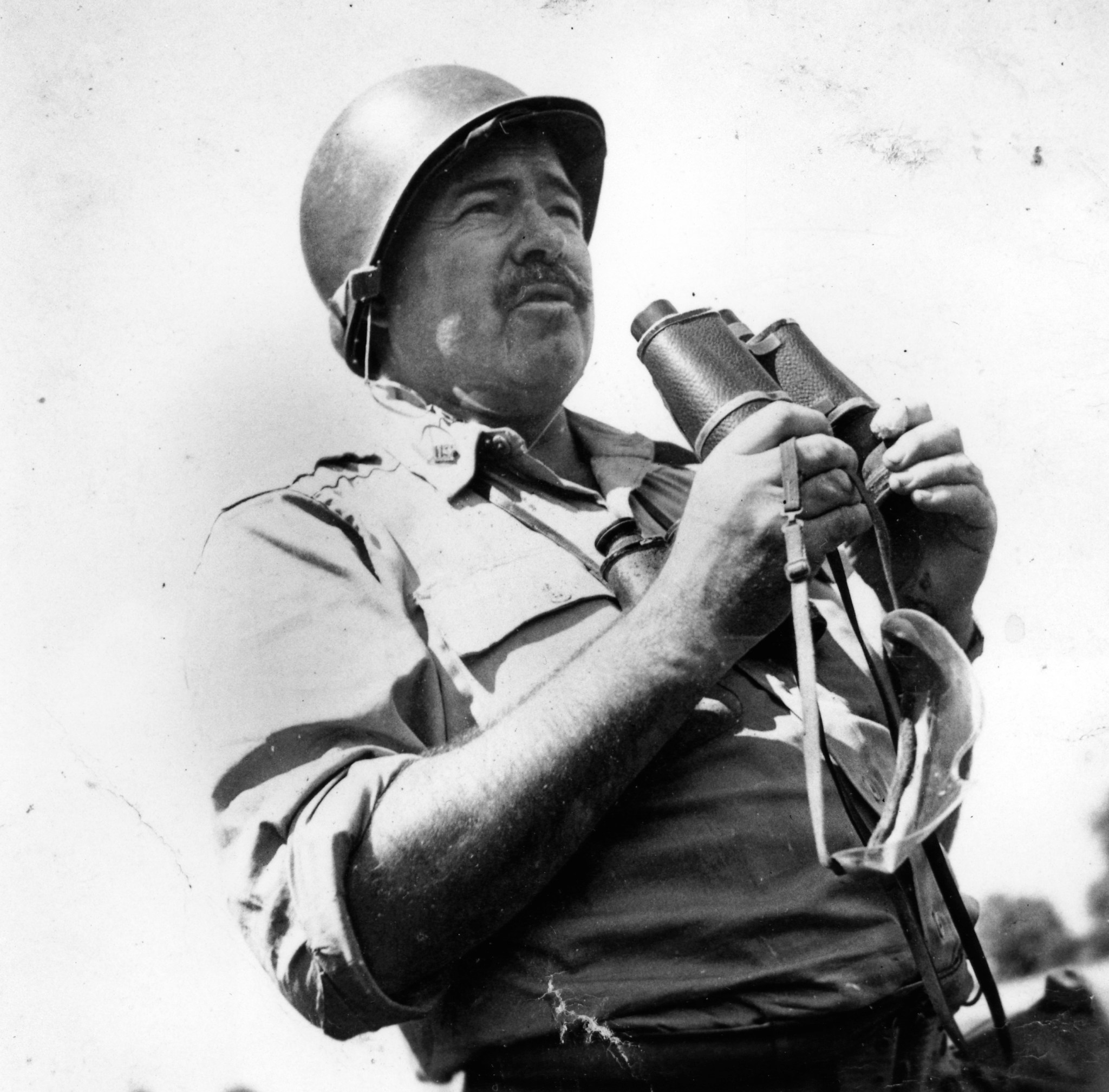 Ernest Hemingway invades London ahead of D-Day – World War II on Deadline
